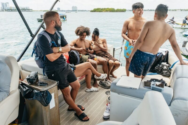 Jet Ski Miami : Experience the Ultimate Water Fun ! - A Deep Dive into the Miami Jet Ski Experience