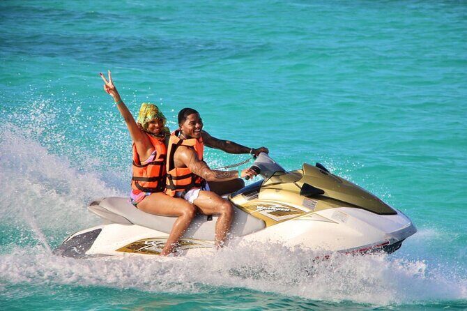 Jet Ski Rental in Cancun for 2 People - The Practicalities and What You Need to Know