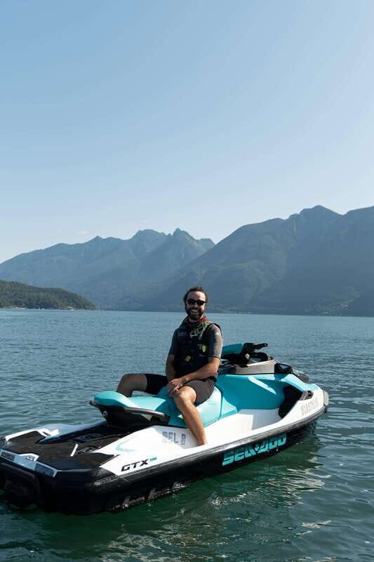 Jetski to Bowen Island, incl beer, wine, coffee or icecream - An In-Depth Look at the Jetski to Bowen Island Experience
