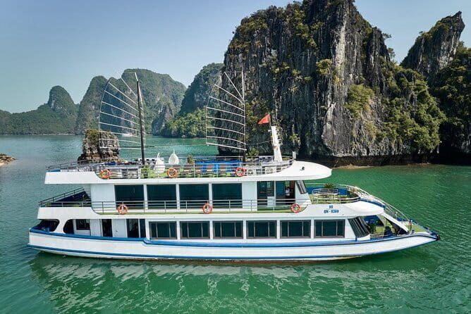 JEWELS OF THE BAY CRUISE - Luxury 1 Day Tour in Halong Bay - Detailed Breakdown of the Itinerary