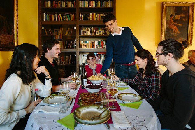 Jewish life of Budapest today: private tour by car - Key Points