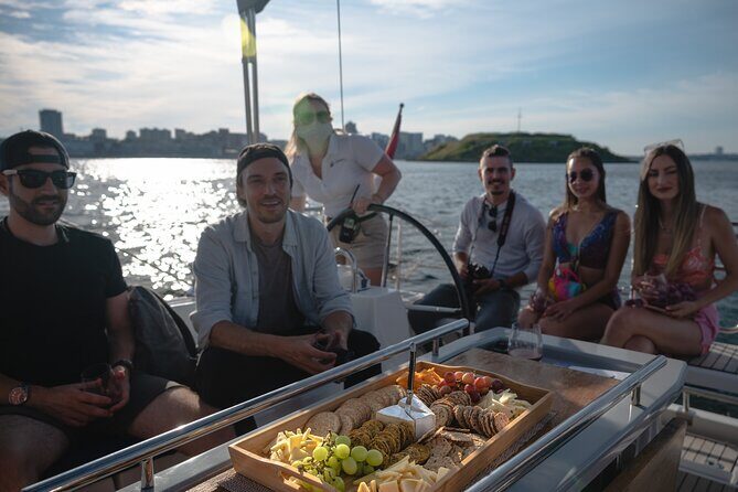 JFarwell Private Yacht Wine & Cheese Sunset Sail - Setting the Scene: A Welcoming Departure Point