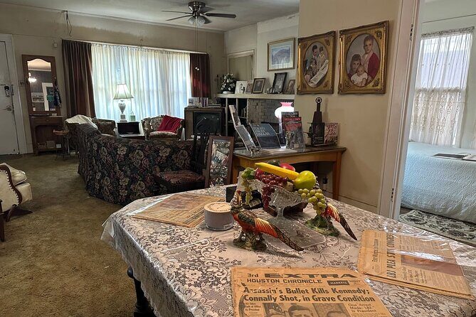 JFK Assassination Tour with Rooming House and Sixth Floor Museum - FAQs