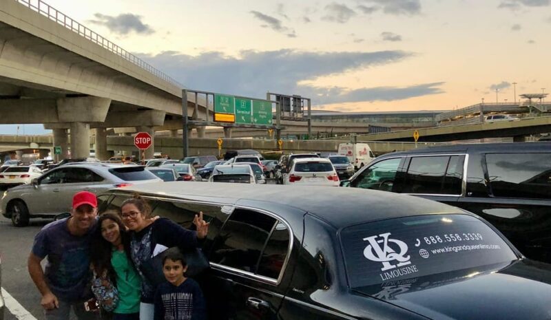 JFK /EWR Airport Stretch Limo Pick Up + One Hour NYC Tour - FAQ