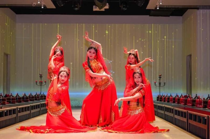 Jinan Xiuyan Banquet | Immersive Palace Show & Dinner - An In-Depth Look at the Experience