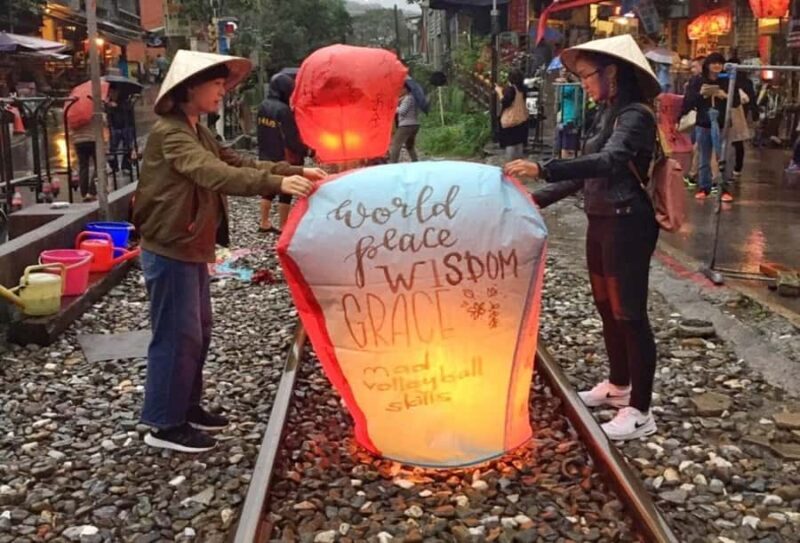 Jiufen and Pingxi Day Tour - FAQ