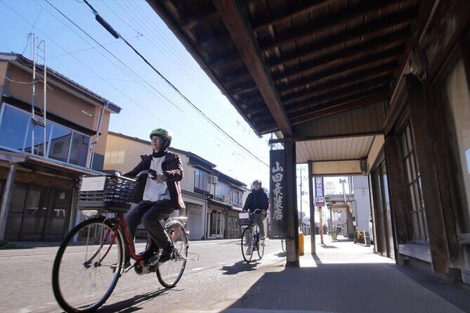 Joetsu Cycling TourExploring Castle Town Takada - An In-Depth Look at the Joetsu Cycling Tour
