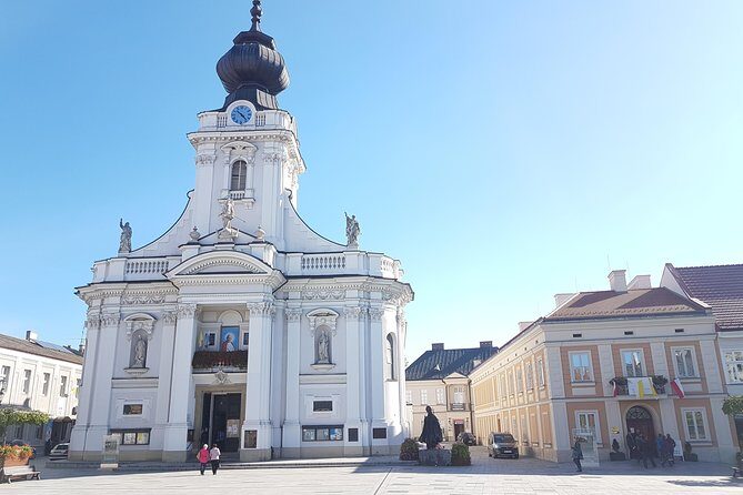 John Paul II Family House Museum & Wadowice Tour from Krakow - The Journey from Krakow to Wadowice: Setting the Stage