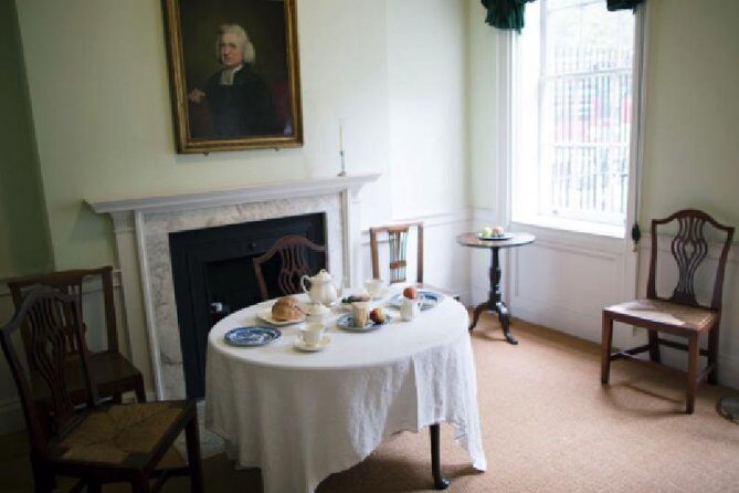 John Wesley Methodist Private Walking Tour Of London - A Deeper Look at the Tour Experience