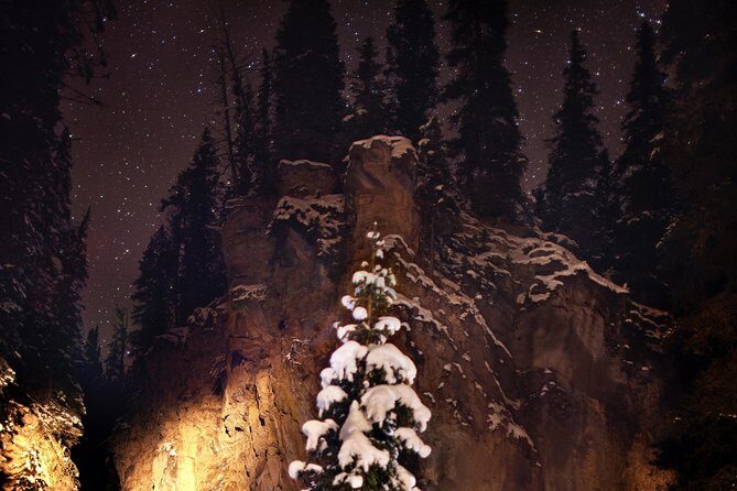 Johnston Canyon Evening Icewalk - An Overview of the Johnston Canyon Evening Icewalk Experience