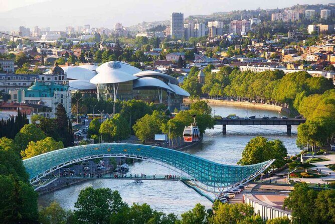 Join in group tour-transfer from Yerevan to Tbilisi or vice versa - Rest Stop in Ijevan