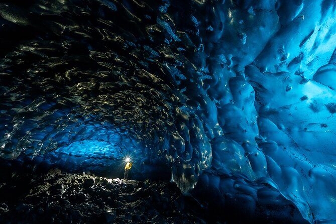 Jökulsárlón: Remote Glacier Hike and a Natural Ice Cave - Who Will Love This Tour?