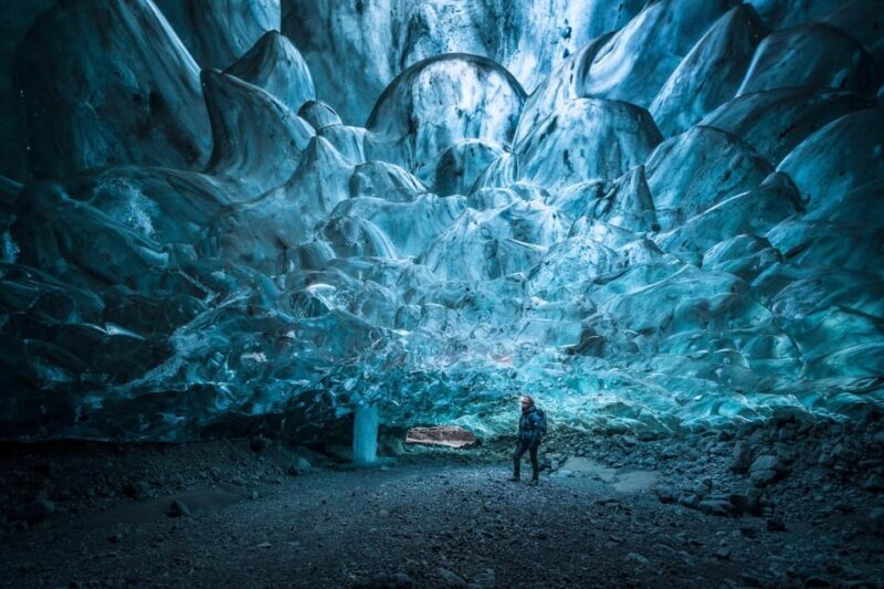 Jökulsárlón: The Original Ice Cave Tour on Vatnajökull - An Overview of the Icelandic Ice Cave Experience