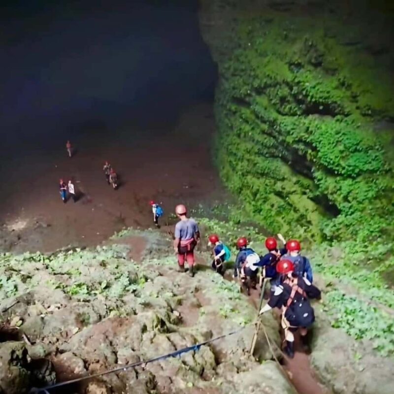 Jomblang cave, Pindul cave & Oyo river tubing Tour - Scenic Lunch and Transition