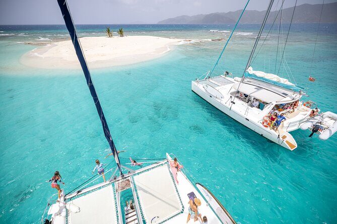 Jost Van Dyke - Sandy Spit & Soggy Dollar Sailing Tour in the BVI - Key Points