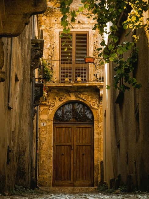 Journey through History and Tradition: From Segesta to Erice - Who Should Consider This Tour?