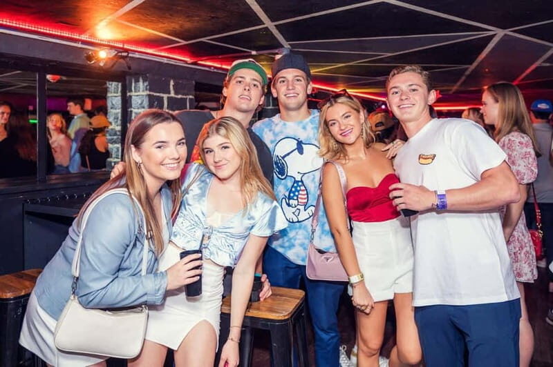 July 4 Bar Crawl London - Key Points