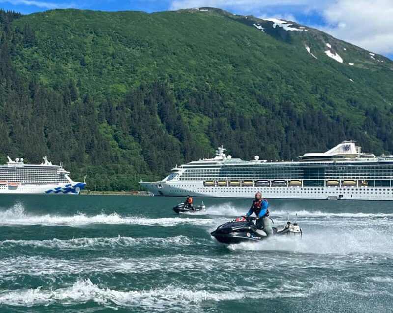 Juneau: 3-hour jet ski glacier view and whale watch - An In-Depth Look at the Experience
