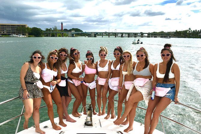 Jupiter Private Yacht Cruise with Captain/Stewardess - Key Points