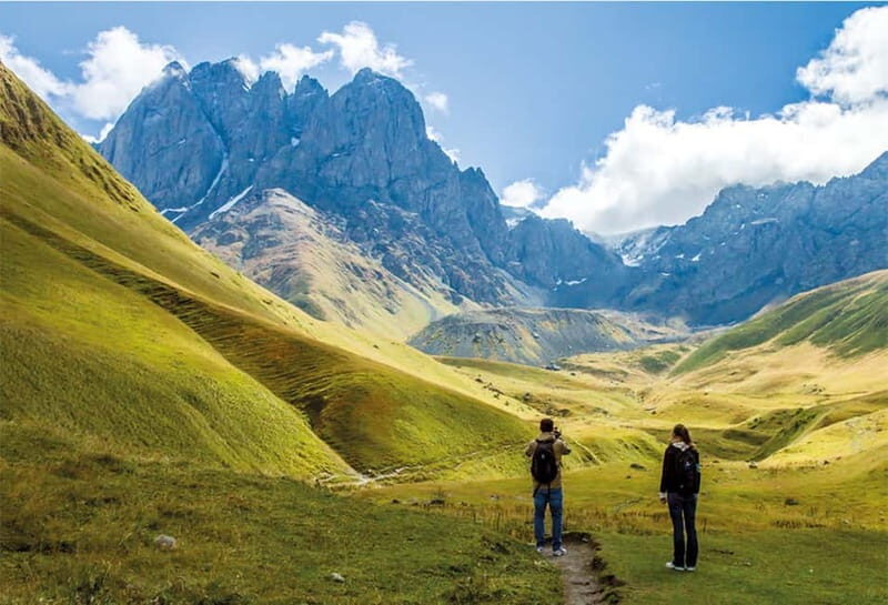 Juta: One Day Trip Hiking Towards Chaukhi Mountains - Key Points