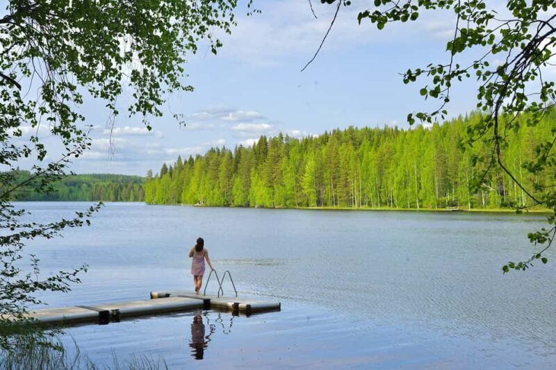 Jyväskylä: Evening Sauna with Lake Swim & Campfire Snacks - Real Traveler Experiences