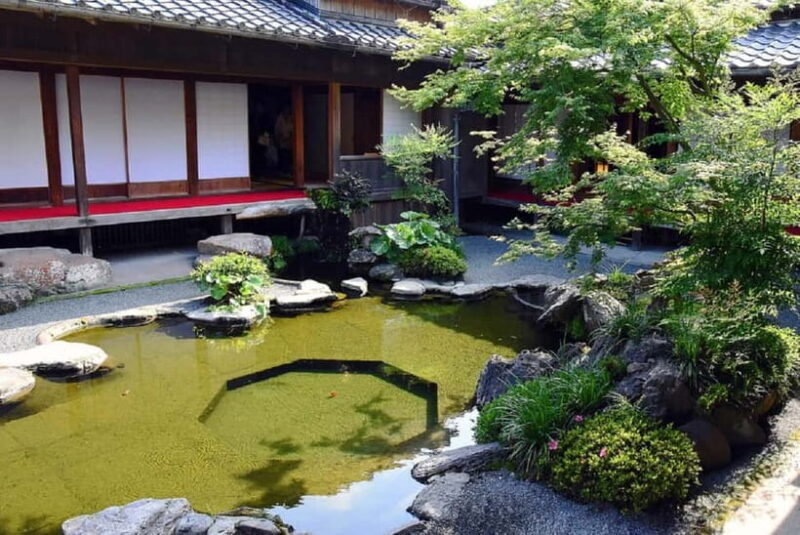 Kagoshima: Sengan-en & Castle Town Samurai Walking Tour - Walking Through Castle-Town Streets