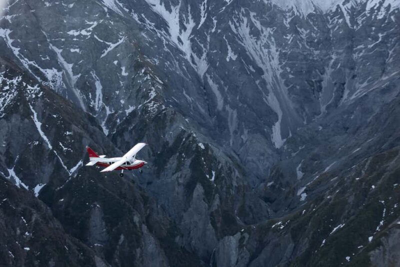 Kaikoura: Coastal and Alpine Scenic Airplane Flight - From Takeoff to Landing: An In-Depth Look at the Tour