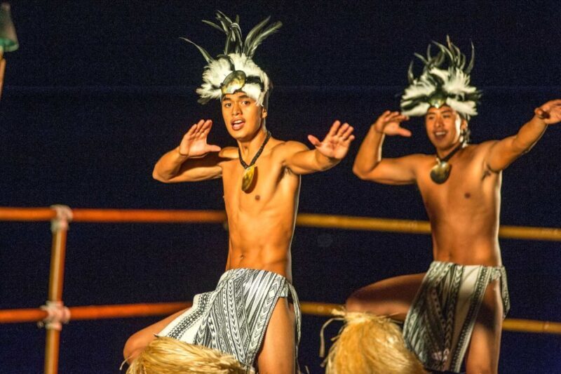 Kailua-Kona: Voyagers of the Pacific Luau with Buffet Dinner - A Detailed Dive into the Experience