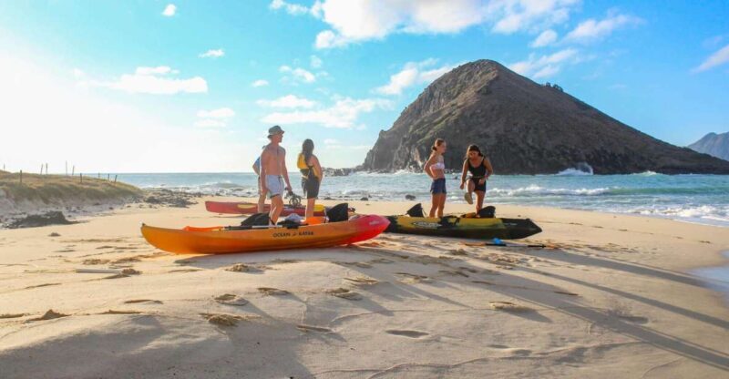 Kailua: Mokulua Islands Kayak Tour with Lunch - Overview of the Experience