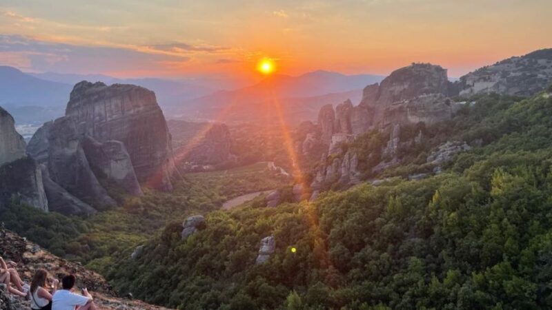 Kalabaka or Kastraki: Meteora Sunset Tour - Why This Tour Matters for Your Trip