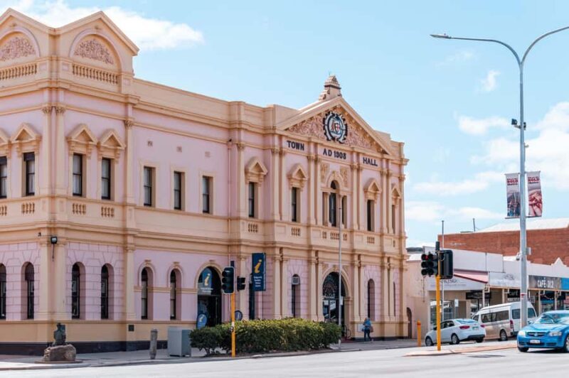 Kalgoorlie-Boulder: Heritage Tram City Highlights Tour - The Sum Up