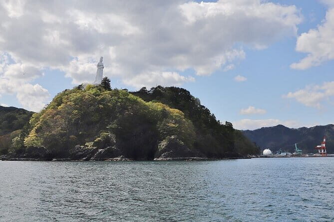 Kamaishi Bay Fishing Boat Cruise with Guided Local Fisherman - Exploring the Hidden Spots
