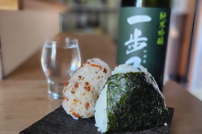 Kamakura Small Group Onigiri making and Sake Tasting in Sake Bar - Key Points
