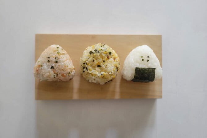 Kamakura Small Group Onigiri making and Sake Tasting in Sake Bar - An Engaging Introduction to Japanese Comfort Food