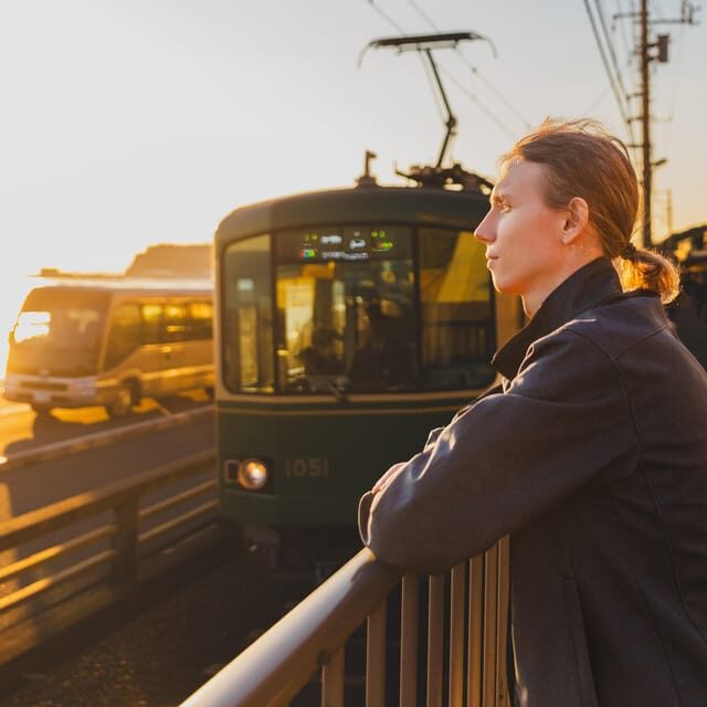 Kamakura Tour with Pro Photographer: Anime Train & Fuji view - The Value of This Experience