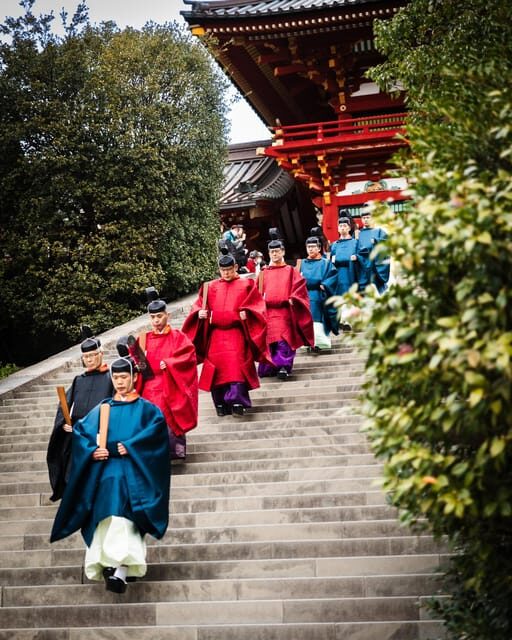 Kamakura Tour with Pro Photographer: Tsurugaoka shrine - An In-Depth Look at the Kamakura Tour Experience