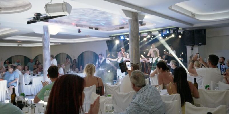 Kamari: Greek Show, Buffet Dinner, and Drinks at Dimitris - Final thoughts