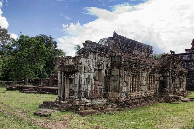 Kampong Phluk Floating Village and Roluos Group Tour - Who Should Consider This Tour?