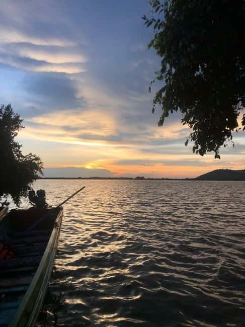 Kampong Phluk Floating Village & Tonle Sap Boat Tour. - FAQs