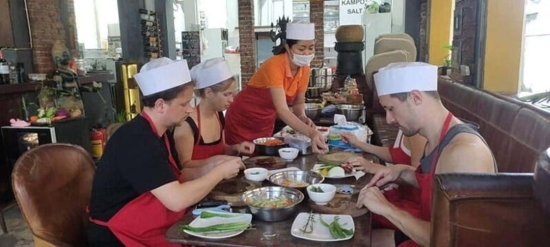 Kampot : Cooking Class in a Local Chef with Market Tour - Key Points