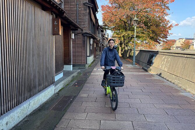 Kanazawa Cycling Tour Ninja Temple Myoryuji and City Highlights - A Detailed Breakdown of the Itinerary