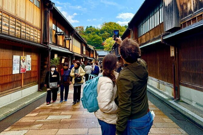 Kanazawa Half Day Private Tour - Castle, Garden, Geisha District - Key Points