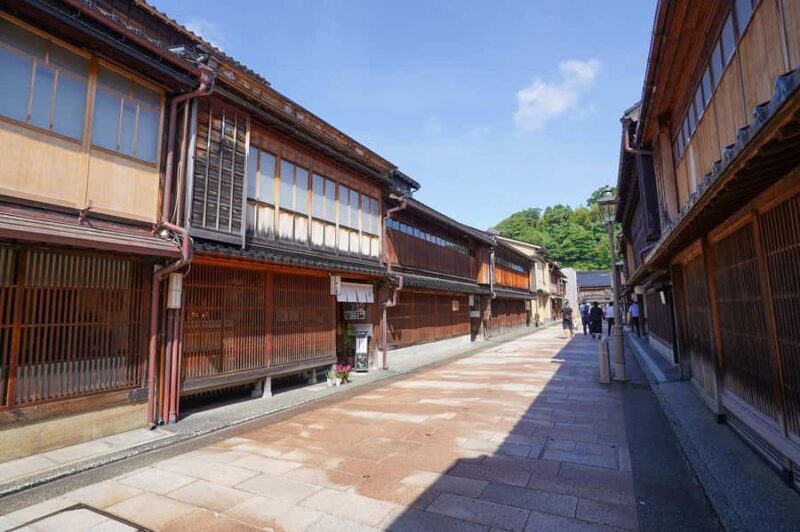 Kanazawa Half-day Tour: Curated: Gardens & Geisha Area - FAQ