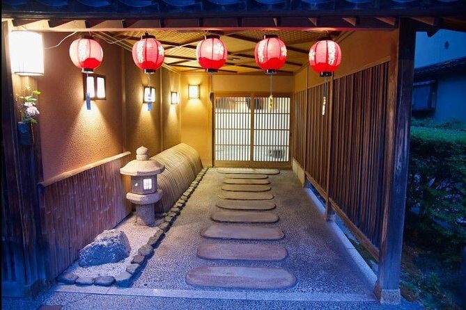 Kanazawa Night Tour with Local Meal and Drinks - The Sum Up