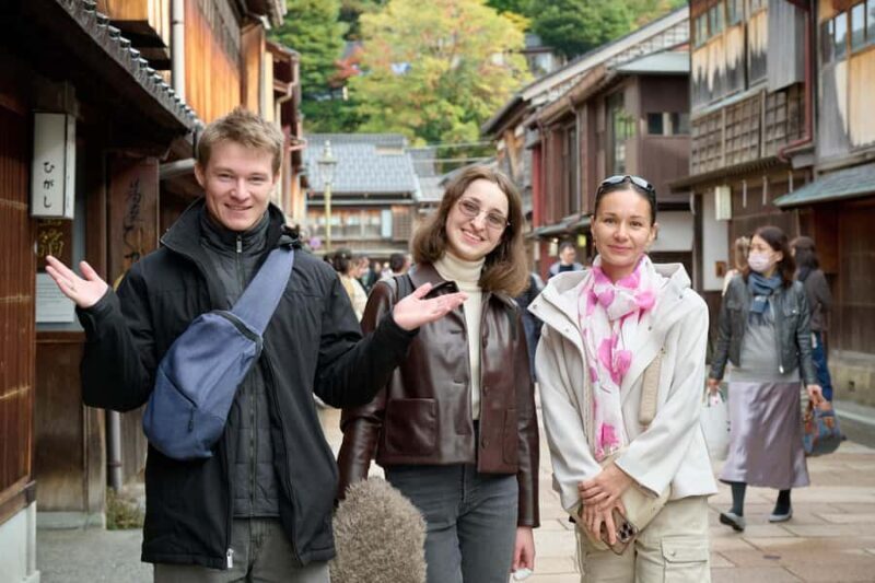 Kanazawa: Omicho Market and Higashi Chaya Food Tour - Key Points