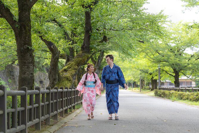 Kanazawa Private Tour with Professional Photographer - Exploring Kanazawa with a Private Guide and Photographer