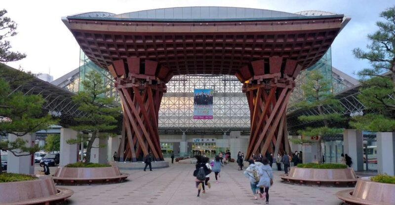 Kanazawa: Private Walking Tour with a Local - Why Consider a Private, Local-Guided Tour in Kanazawa?