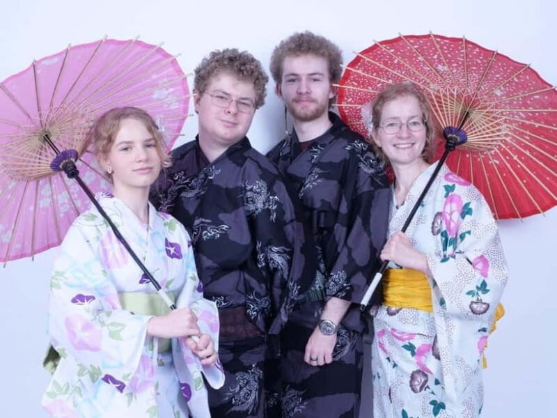 Kanazawa: Selfie Photo Experience with Rental Kimono - Color - Key Points