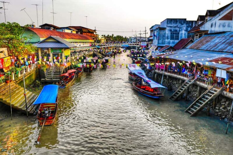 Kanchanaburi: Sightseeing Tour with Amphawa Market - The Experience in Depth