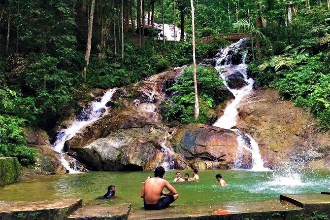 Kanching Waterfalls Tour with Batu Caves and Ramayana Cave (SIC) - Transport, Timing, and Group Size